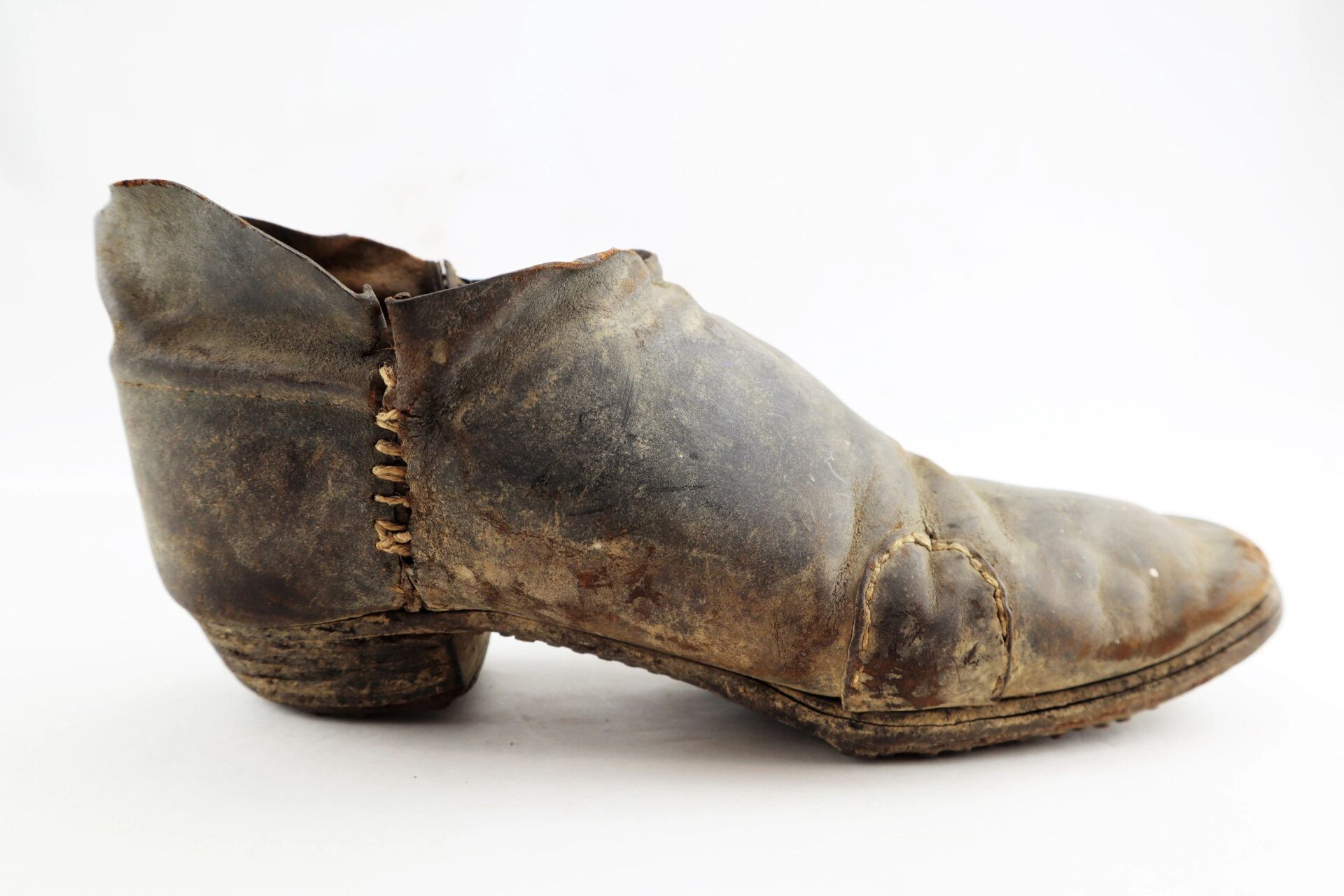 Confederate Shoe from Mississippi Battlefield / Sold - Union Drummer Boy